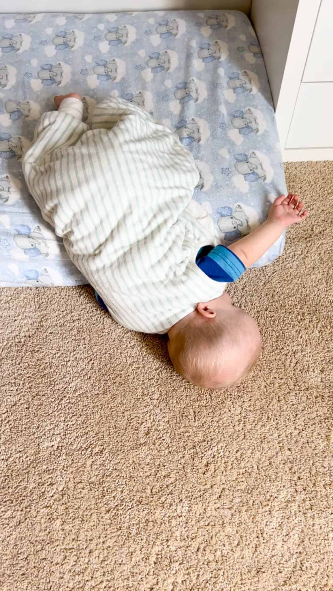 How to Teach a Toddler to Put on a Jacket: The Montessori Coat Flip ...