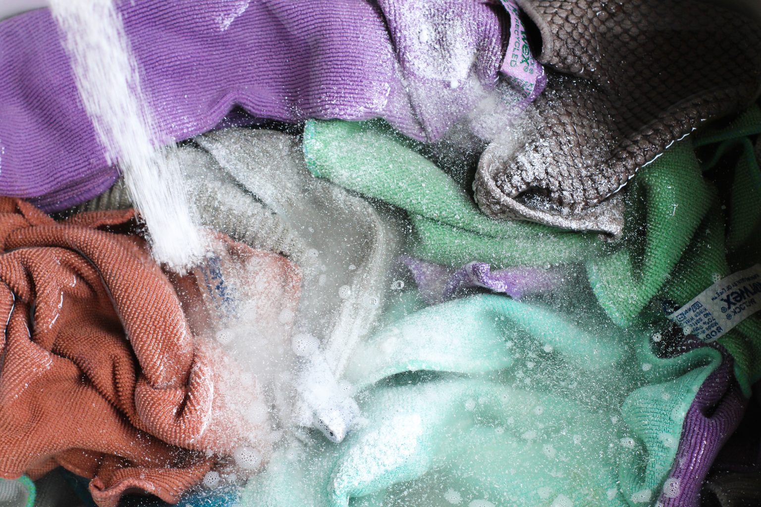 How to Clean Norwex Microfiber Cloths (Best Care Tips) - The Montessori ...